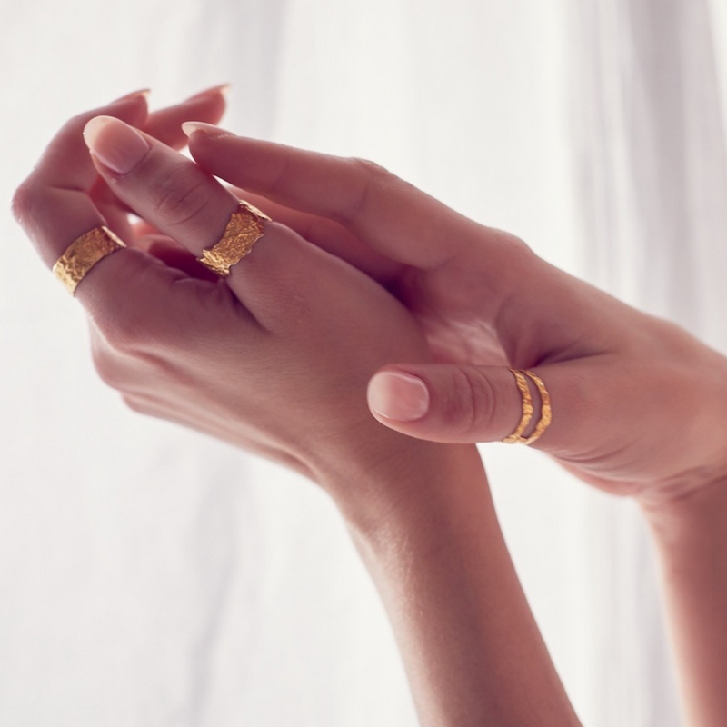 Athena Hammered Band Ring -Solid Gold | Aaria London